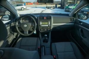 Melns Volkswagen Golf 2007 Liepāja, ar dzinēja tilpumu 2.00 L un nobraukumu 299 tūkst. km par 2850 €, foto 10 vietnē AUTOMOTO.COM.LV