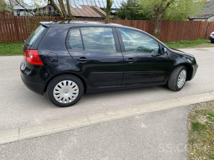 Melns Volkswagen Golf 2007 Ludza, ar dzinēja tilpumu 1.90 L un nobraukumu 0 tūkst. km par 3400 €, foto 9 vietnē AUTOMOTO.COM.LV