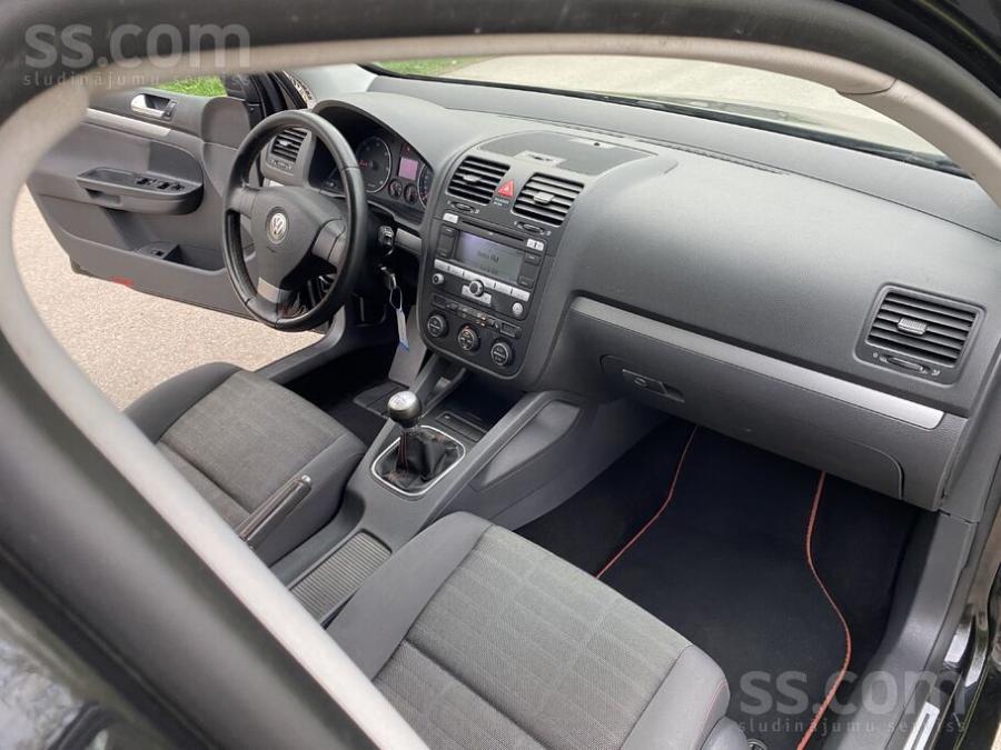 Melns Volkswagen Golf 2007 Ludza, ar dzinēja tilpumu 1.90 L un nobraukumu 0 tūkst. km par 3400 €, foto 19 vietnē AUTOMOTO.COM.LV