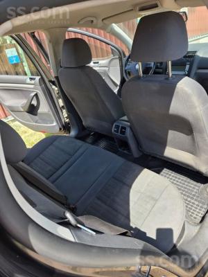 Black Volkswagen Golf 2007 in Daugavpils, with an engine capacity of 2.00 L and mileage of 281 thousand km for 980 €, photo 4 on AUTOMOTO.COM.LV