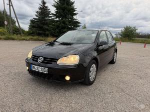 Melns Volkswagen Golf 2007 Šalčininkai, ar dzinēja tilpumu 1.39 L un nobraukumu 209 tūkst. km par 2300 €, foto  vietnē AUTOMOTO.COM.LV