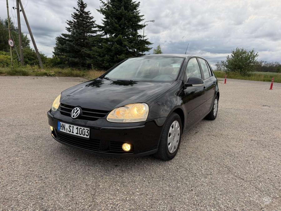 Melns Volkswagen Golf 2007 Šalčininkai, ar dzinēja tilpumu 1.39 L un nobraukumu 209 tūkst. km par 2300 €, foto 1 vietnē AUTOMOTO.COM.LV
