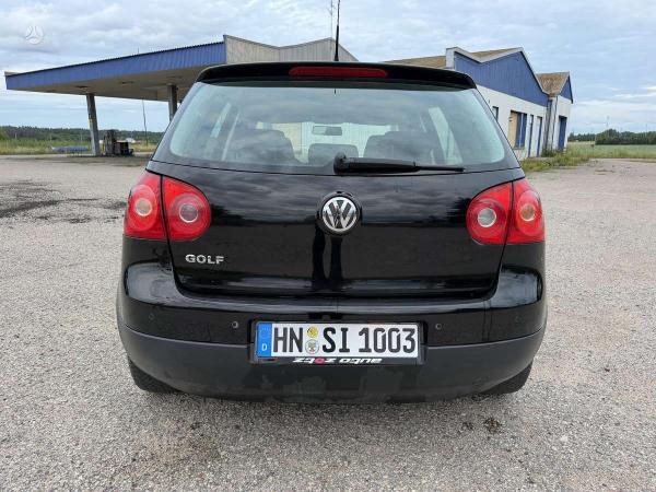 Melns Volkswagen Golf 2007 Šalčininkai, ar dzinēja tilpumu 1.39 L un nobraukumu 209 tūkst. km par 2300 €, foto 5 vietnē AUTOMOTO.COM.LV