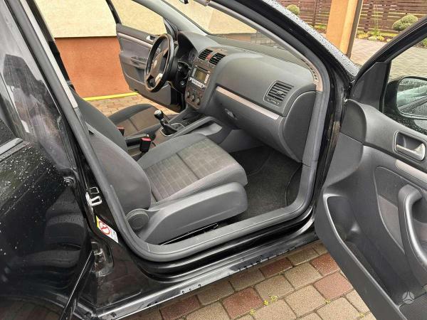 Melns Volkswagen Golf 2007 Šalčininkai, ar dzinēja tilpumu 1.39 L un nobraukumu 209 tūkst. km par 2300 €, foto 10 vietnē AUTOMOTO.COM.LV