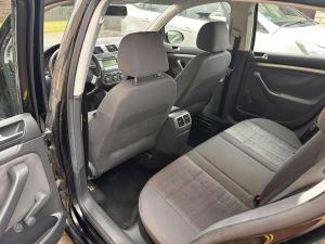 Melns Volkswagen Golf 2007 Šalčininkai, ar dzinēja tilpumu 1.39 L un nobraukumu 209 tūkst. km par 2300 €, foto 12 vietnē AUTOMOTO.COM.LV