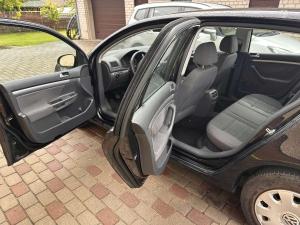 Melns Volkswagen Golf 2007 Šalčininkai, ar dzinēja tilpumu 1.39 L un nobraukumu 209 tūkst. km par 2300 €, foto 14 vietnē AUTOMOTO.COM.LV