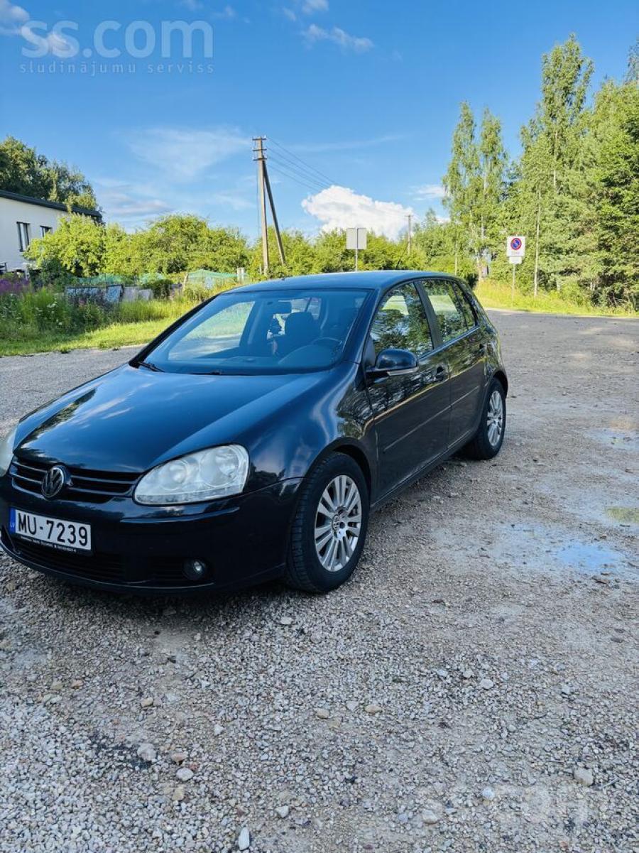 Black Volkswagen Golf 2007 in Riga, with an engine capacity of 1.90 L and mileage of 282 thousand km for 2100 €, photo 3 on AUTOMOTO.COM.LV