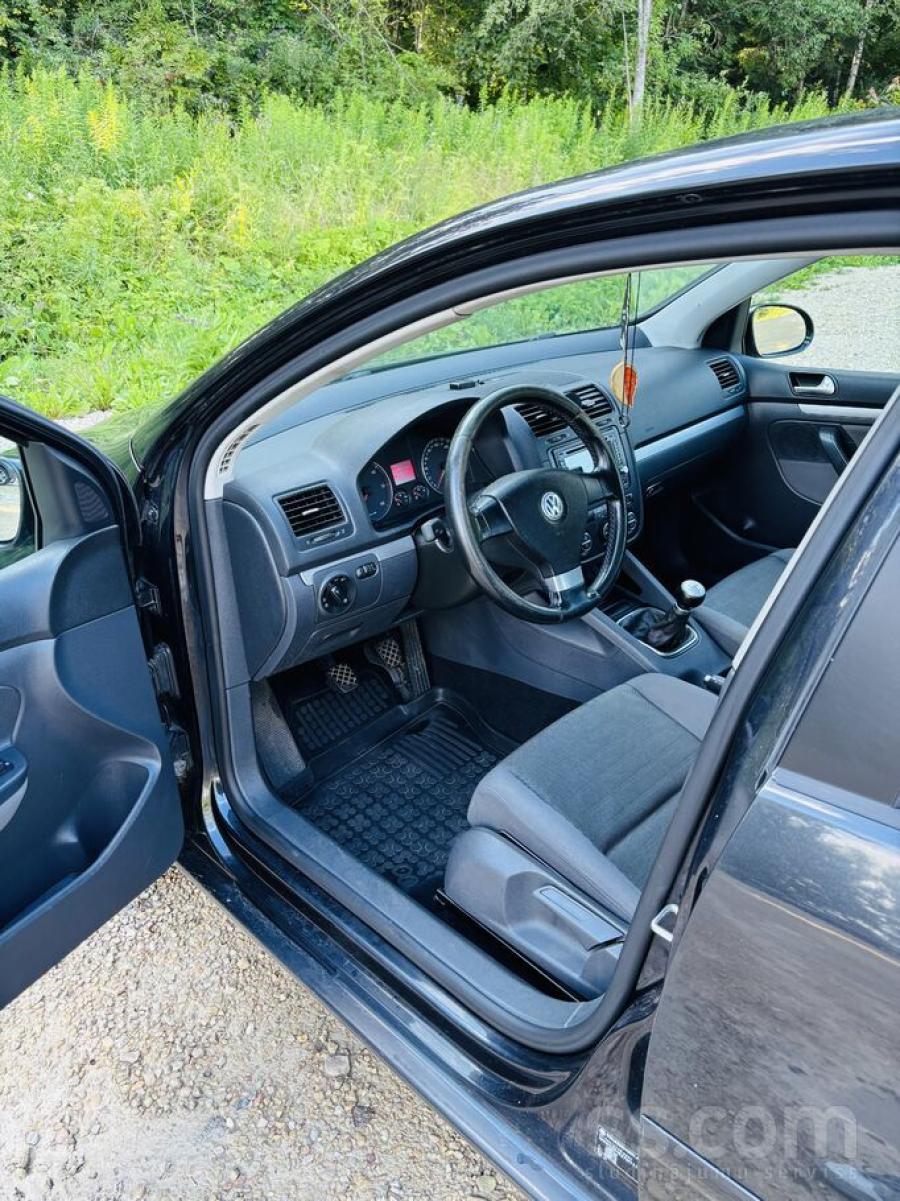 Black Volkswagen Golf 2007 in Riga, with an engine capacity of 1.90 L and mileage of 282 thousand km for 2100 €, photo 6 on AUTOMOTO.COM.LV