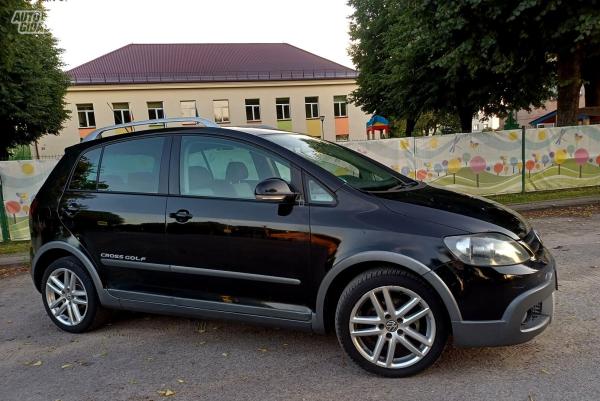 Melns Volkswagen Golf 2007 Kauņa, ar dzinēja tilpumu 1.90 L un nobraukumu 331 tūkst. km par 2900 €, foto 4 vietnē AUTOMOTO.COM.LV