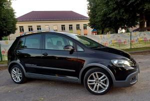 Black Volkswagen Golf 2007 in Kaunas, with an engine capacity of 1.90 L and mileage of 331 thousand km for 2900 €, photo 5 on AUTOMOTO.COM.LV