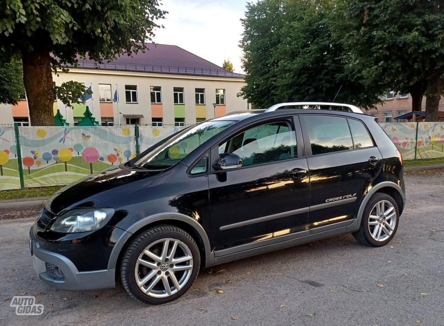 Black Volkswagen Golf 2007 in Kaunas, with an engine capacity of 1.90 L and mileage of 331 thousand km for 2900 €, photo 6 on AUTOMOTO.COM.LV