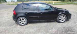Black Volkswagen Golf 2007 in Pasvalys, with an engine capacity of 2.00 L and mileage of 306 thousand km for 1300 €, photo 3 on AUTOMOTO.COM.LV