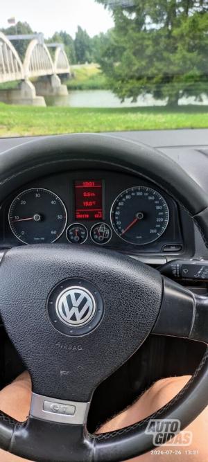 Black Volkswagen Golf 2007 in Pasvalys, with an engine capacity of 2.00 L and mileage of 306 thousand km for 1300 €, photo 8 on AUTOMOTO.COM.LV