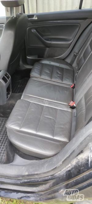 Black Volkswagen Golf 2007 in Pasvalys, with an engine capacity of 2.00 L and mileage of 306 thousand km for 1300 €, photo 10 on AUTOMOTO.COM.LV