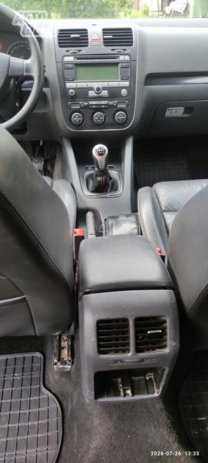 Black Volkswagen Golf 2007 in Pasvalys, with an engine capacity of 2.00 L and mileage of 306 thousand km for 1300 €, photo 11 on AUTOMOTO.COM.LV