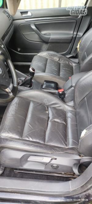 Black Volkswagen Golf 2007 in Pasvalys, with an engine capacity of 2.00 L and mileage of 306 thousand km for 1300 €, photo 12 on AUTOMOTO.COM.LV