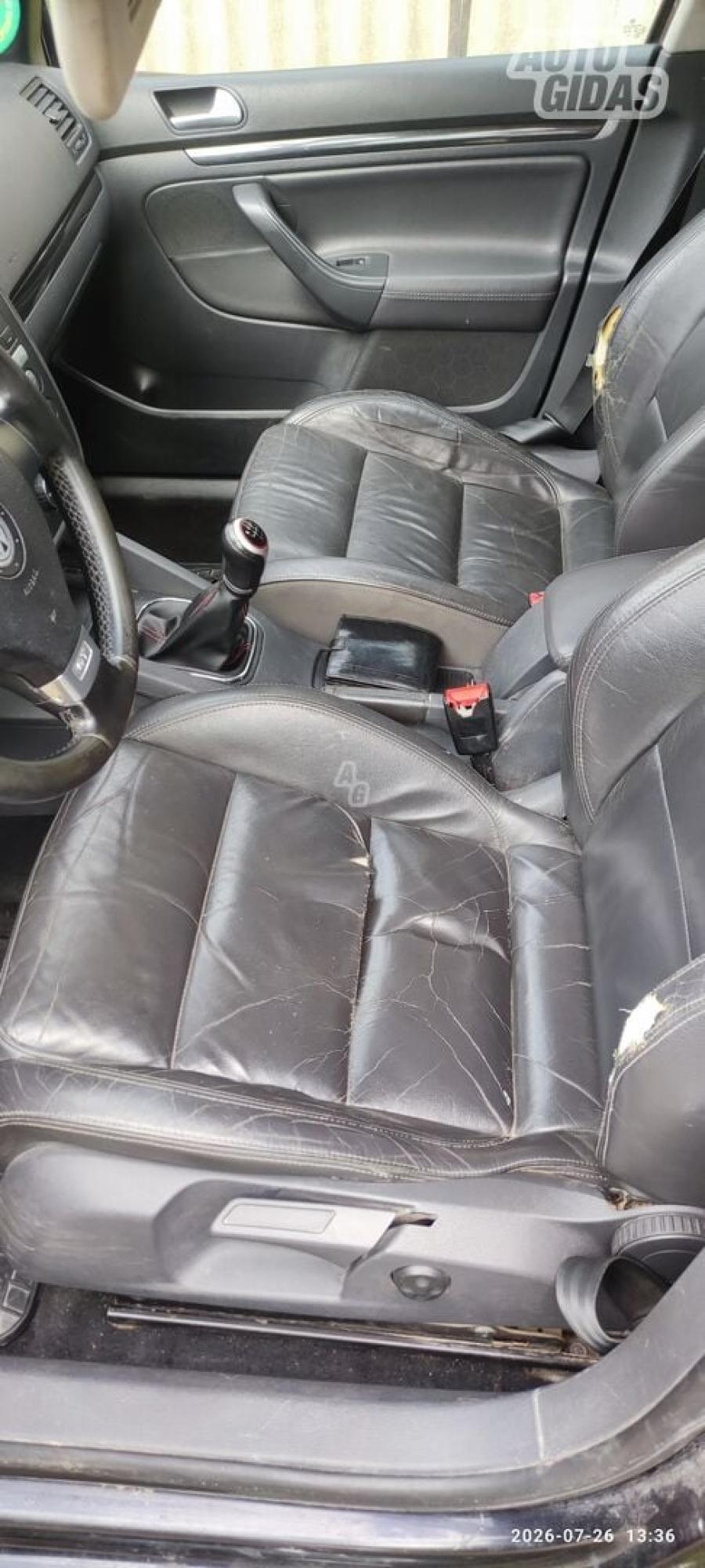 Black Volkswagen Golf 2007 in Pasvalys, with an engine capacity of 2.00 L and mileage of 306 thousand km for 1300 €, photo 12 on AUTOMOTO.COM.LV
