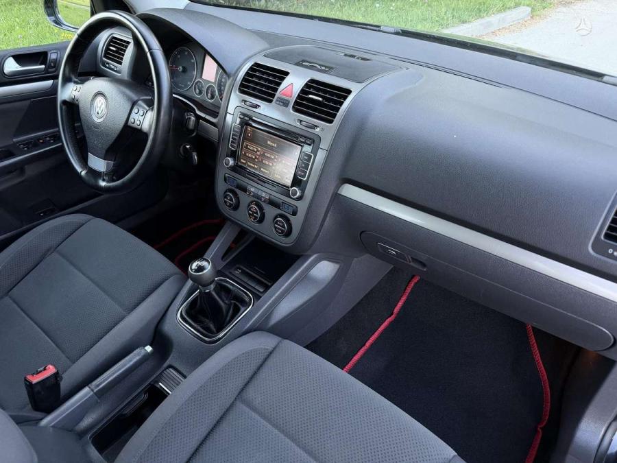 Melns Volkswagen Golf 2007 Kauņa, ar dzinēja tilpumu 1.90 L un nobraukumu 335 tūkst. km par 2950 €, foto 11 vietnē AUTOMOTO.COM.LV