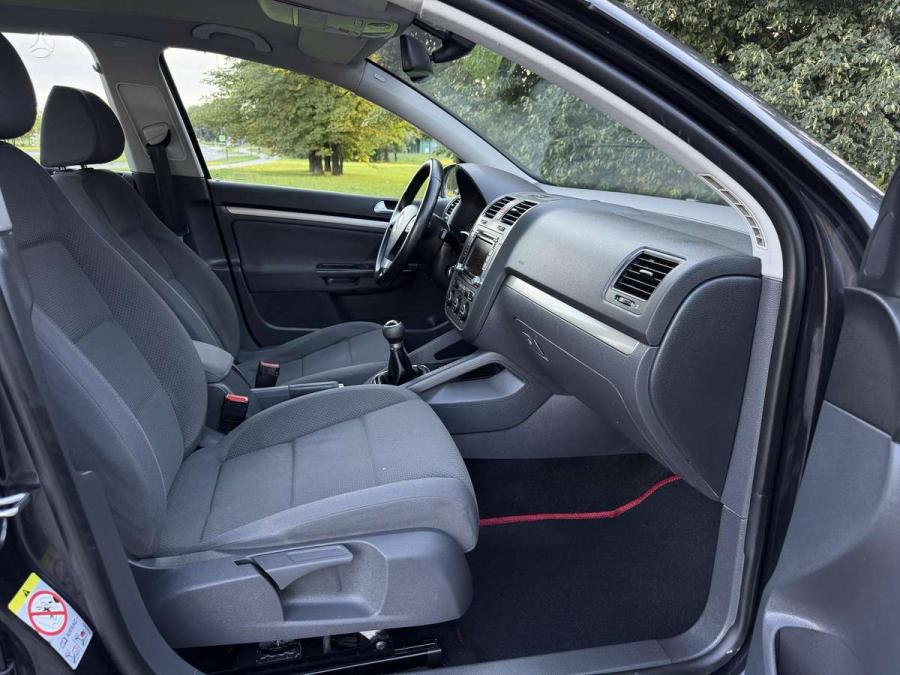 Melns Volkswagen Golf 2007 Kauņa, ar dzinēja tilpumu 1.90 L un nobraukumu 335 tūkst. km par 2950 €, foto 13 vietnē AUTOMOTO.COM.LV