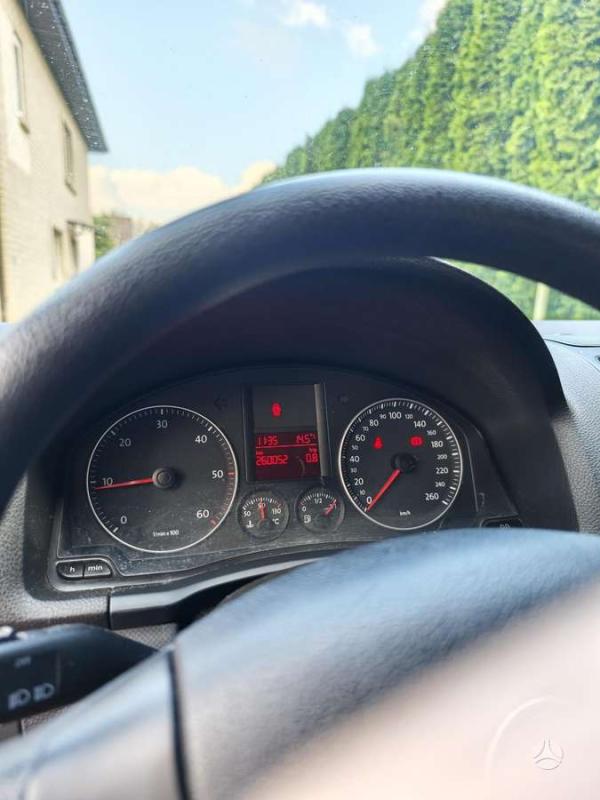 Melns Volkswagen Golf 2007 Kauņa, ar dzinēja tilpumu 1.90 L un nobraukumu 260 tūkst. km par 2300 €, foto 7 vietnē AUTOMOTO.COM.LV