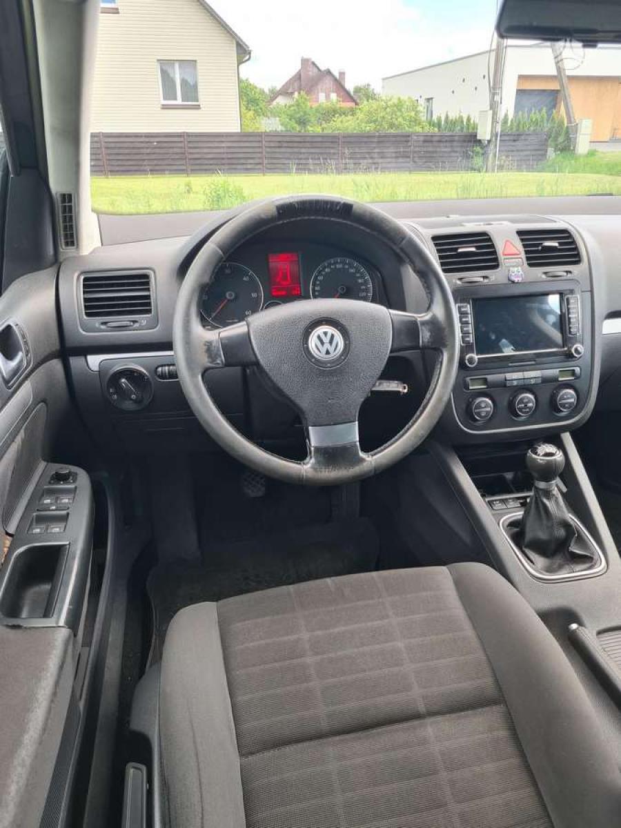 Melns Volkswagen Golf 2007 Kaišiadorys, ar dzinēja tilpumu 1.90 L un nobraukumu 451 tūkst. km par 1598 €, foto 14 vietnē AUTOMOTO.COM.LV