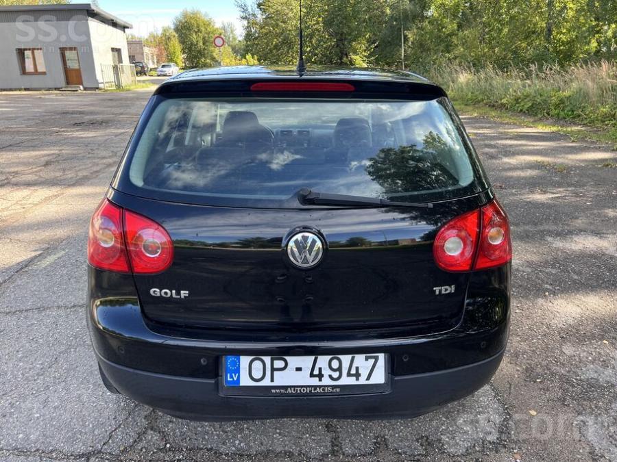 Melns Volkswagen Golf 2007 Limbaži, ar dzinēja tilpumu 1.90 L un nobraukumu 337 tūkst. km par 2750 €, foto 6 vietnē AUTOMOTO.COM.LV