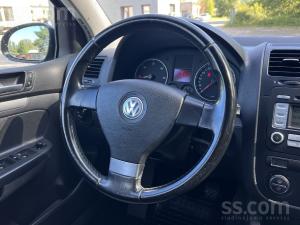 Melns Volkswagen Golf 2007 Limbaži, ar dzinēja tilpumu 1.90 L un nobraukumu 337 tūkst. km par 2750 €, foto 14 vietnē AUTOMOTO.COM.LV