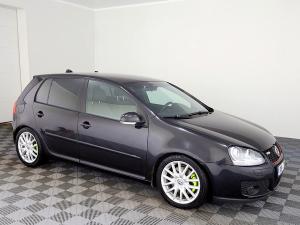 Melns Volkswagen Golf 2007 Tallina, ar dzinēja tilpumu 2.00 L un nobraukumu 272 tūkst. km par 1799 €, foto  vietnē AUTOMOTO.COM.LV