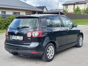 Melns Volkswagen Golf 2007 Viļņa, ar dzinēja tilpumu 1.90 L un nobraukumu 310 tūkst. km par 2900 €, foto 3 vietnē AUTOMOTO.COM.LV