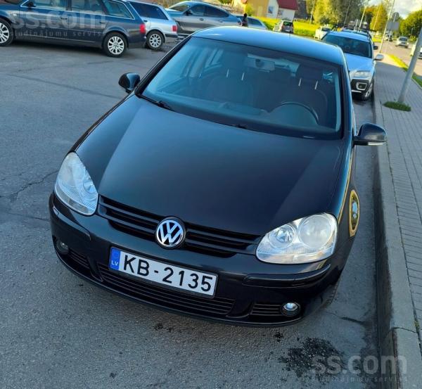 Black Volkswagen Golf 2007 in Rezekne, with an engine capacity of 1.40 L and mileage of 211 thousand km for 1800 €, photo 1 on AUTOMOTO.COM.LV
