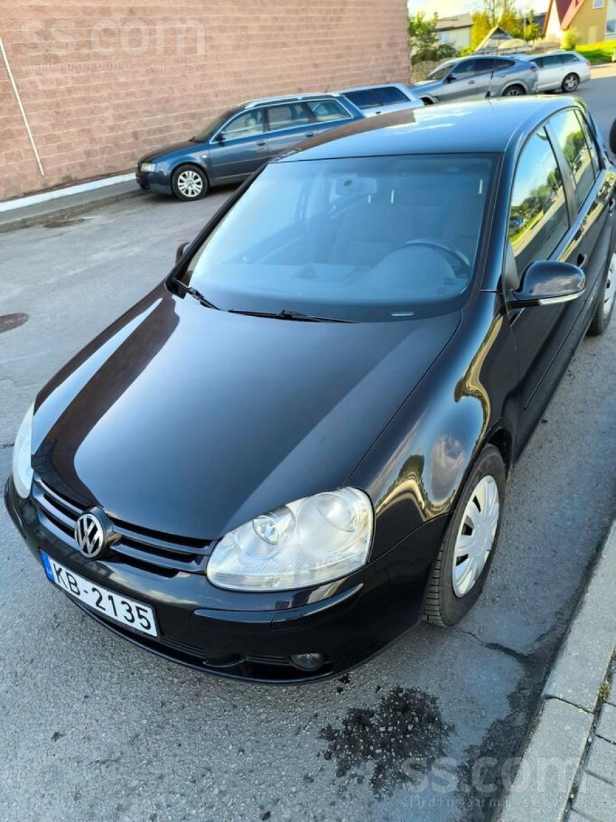 Black Volkswagen Golf 2007 in Rezekne, with an engine capacity of 1.40 L and mileage of 211 thousand km for 1800 €, photo 5 on AUTOMOTO.COM.LV