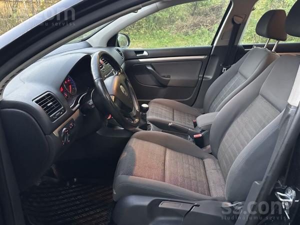 Black Volkswagen Golf 2007 in Rezekne, with an engine capacity of 1.40 L and mileage of 211 thousand km for 1950 €, photo 9 on AUTOMOTO.COM.LV