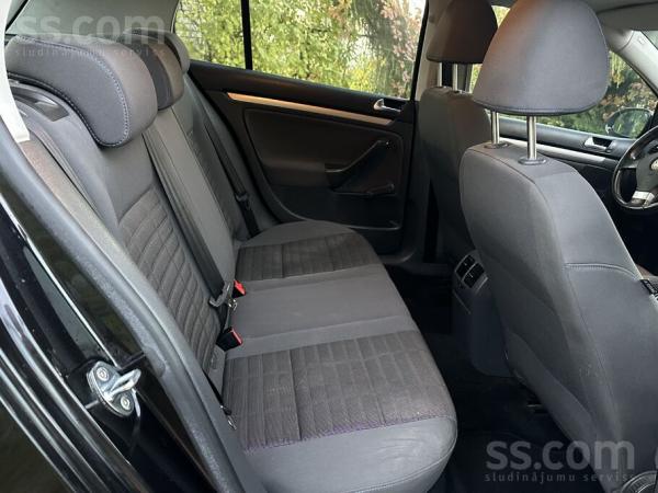 Black Volkswagen Golf 2007 in Rezekne, with an engine capacity of 1.40 L and mileage of 211 thousand km for 1950 €, photo 11 on AUTOMOTO.COM.LV