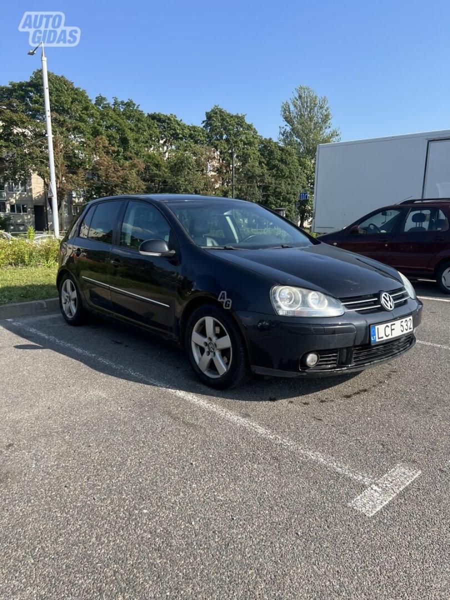 Melns Volkswagen Golf 2007 Viļņa, ar dzinēja tilpumu 1.90 L un nobraukumu 300 tūkst. km par 1200 €, foto 4 vietnē AUTOMOTO.COM.LV