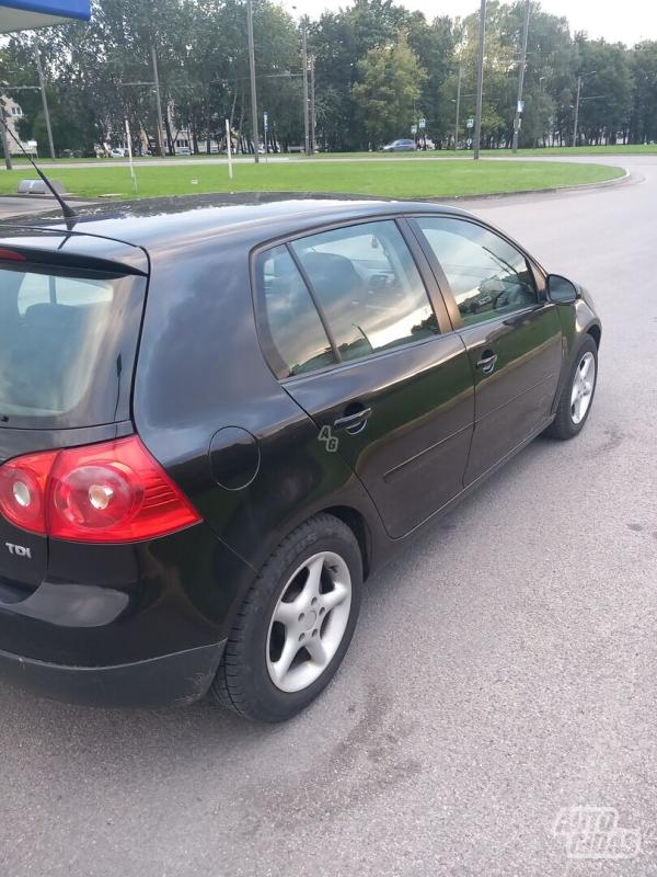 Black Volkswagen Golf 2007 in Kaunas, with an engine capacity of 1.90 L and mileage of 325 thousand km for 1500 €, photo 6 on AUTOMOTO.COM.LV