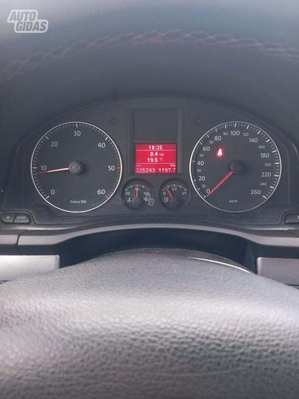 Black Volkswagen Golf 2007 in Kaunas, with an engine capacity of 1.90 L and mileage of 325 thousand km for 1500 €, photo 11 on AUTOMOTO.COM.LV