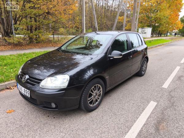 Volkswagen Golf 2007 in Kaunas on AUTOMOTO.COM.LV Black Volkswagen Golf 2007 in Kaunas, with an engine capacity of 1.90 L and mileage of 162 thousand km for 1700 €, photo 1 on AUTOMOTO.COM.LV