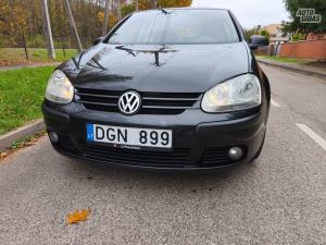 Melns Volkswagen Golf 2007 Kauņa, ar dzinēja tilpumu 1.90 L un nobraukumu 162 tūkst. km par 1700 €, foto 3 vietnē AUTOMOTO.COM.LV