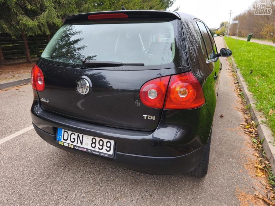 Melns Volkswagen Golf 2007 Kauņa, ar dzinēja tilpumu 1.90 L un nobraukumu 162 tūkst. km par 1700 €, foto 6 vietnē AUTOMOTO.COM.LV