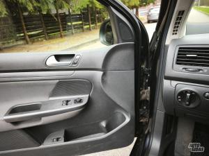 Melns Volkswagen Golf 2007 Kauņa, ar dzinēja tilpumu 1.90 L un nobraukumu 162 tūkst. km par 1700 €, foto 22 vietnē AUTOMOTO.COM.LV