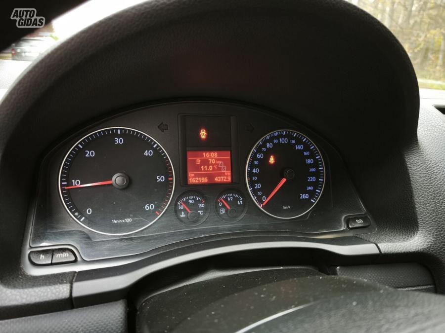 Melns Volkswagen Golf 2007 Kauņa, ar dzinēja tilpumu 1.90 L un nobraukumu 162 tūkst. km par 1700 €, foto 24 vietnē AUTOMOTO.COM.LV