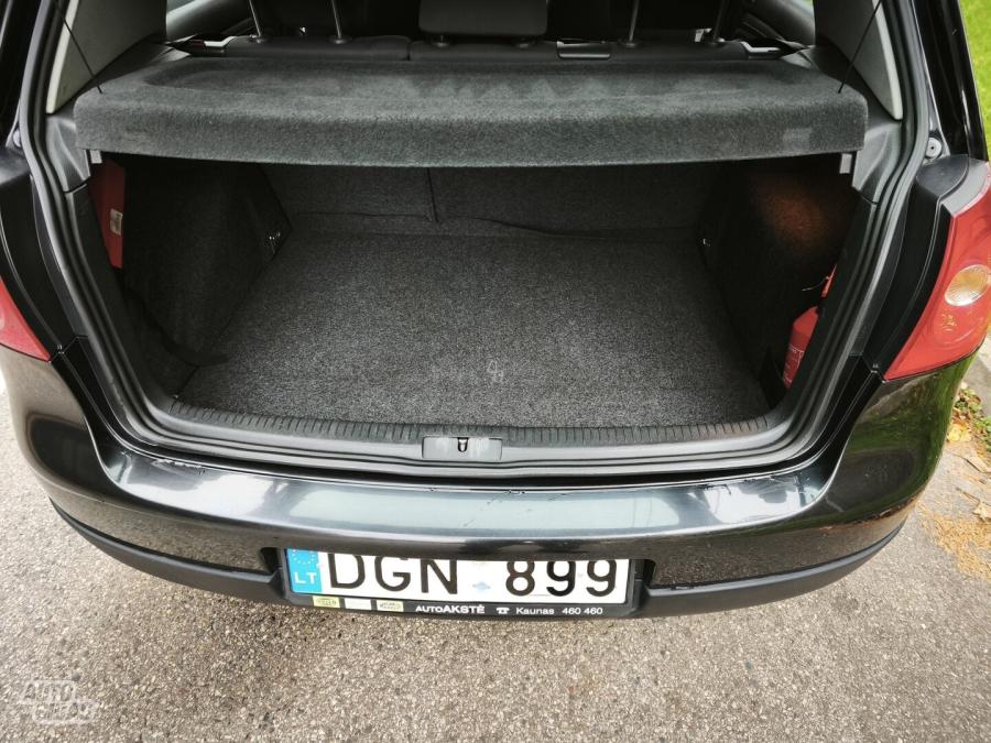 Melns Volkswagen Golf 2007 Kauņa, ar dzinēja tilpumu 1.90 L un nobraukumu 162 tūkst. km par 1700 €, foto 25 vietnē AUTOMOTO.COM.LV