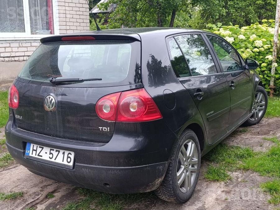 Black Volkswagen Golf 2008 in Riga, with an engine capacity of 1.90 L and mileage of 0 thousand km for 1200 €, photo 4 on AUTOMOTO.COM.LV