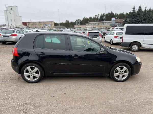 Black Volkswagen Golf 2008 in Utena, with an engine capacity of 1.97 L and mileage of 258 thousand km for 3450 €, photo 7 on AUTOMOTO.COM.LV