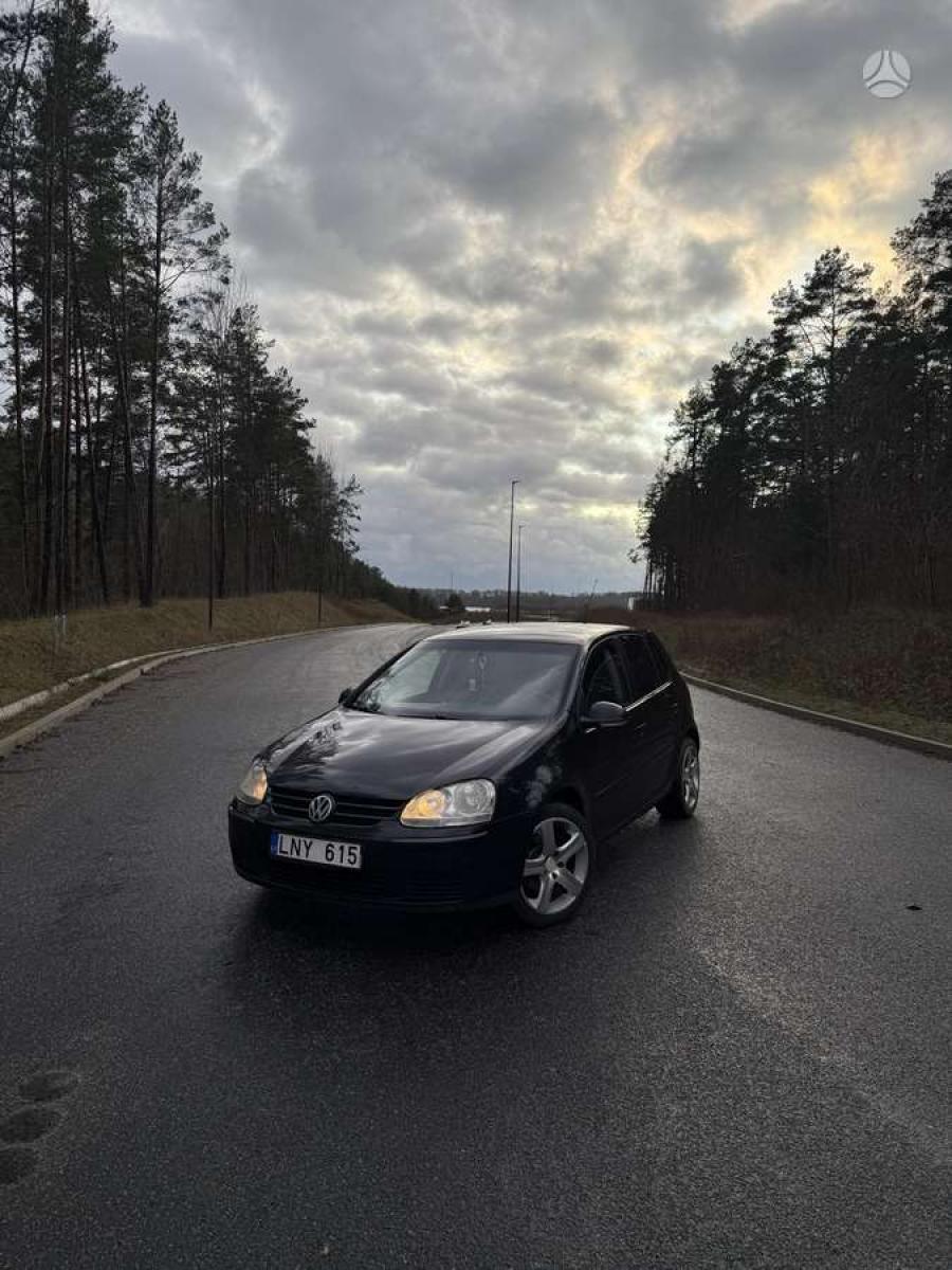 Black Volkswagen Golf 2008 in Kaunas, with an engine capacity of 1.90 L and mileage of 293 thousand km for 1999 €, photo 2 on AUTOMOTO.COM.LV