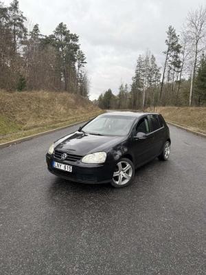 Black Volkswagen Golf 2008 in Kaunas, with an engine capacity of 1.90 L and mileage of 293 thousand km for 1999 €, photo 4 on AUTOMOTO.COM.LV