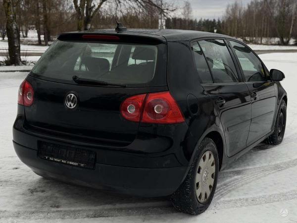 Black Volkswagen Golf 2008 in Rokiskis, with an engine capacity of 1.90 L and mileage of 288 thousand km for 999 €, photo 6 on AUTOMOTO.COM.LV