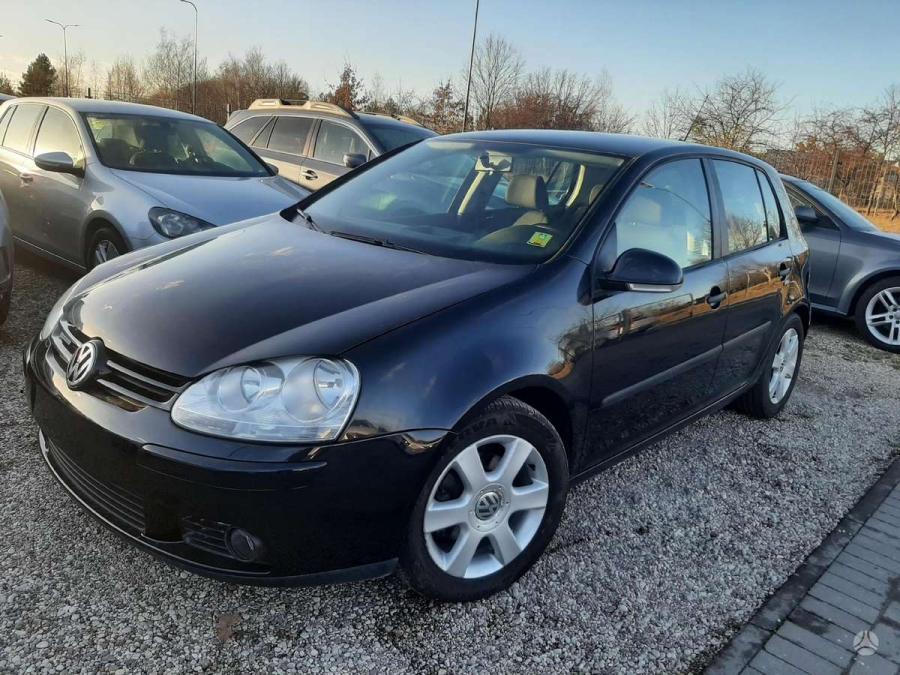 Black Volkswagen Golf 2008 in Kaunas, with an engine capacity of 1.90 L and mileage of 220 thousand km for 3600 €, photo 1 on AUTOMOTO.COM.LV