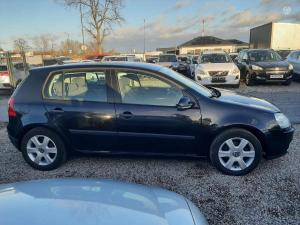 Black Volkswagen Golf 2008 in Kaunas, with an engine capacity of 1.90 L and mileage of 220 thousand km for 3600 €, photo 7 on AUTOMOTO.COM.LV