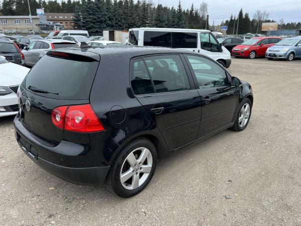 Melns Volkswagen Golf 2008 Utena, ar dzinēja tilpumu 1.97 L un nobraukumu 258 tūkst. km par 3450 €, foto 6 vietnē AUTOMOTO.COM.LV